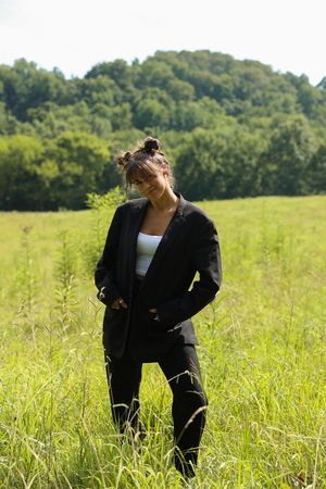 OUT NOW: Alt-pop songstress BIZZY releases confessional single “I Don’t ...