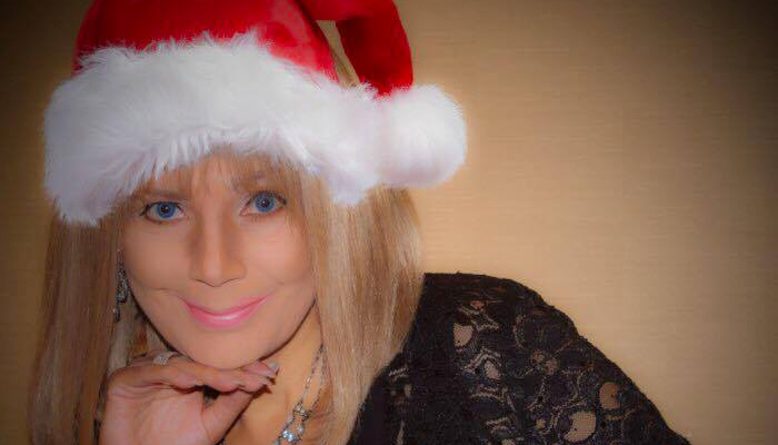 Dec 26, 2017 - Barbra Streisand Tribute Holiday Show at the Garfield ...